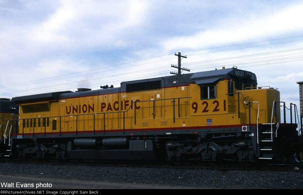 UP 9221--C40-8